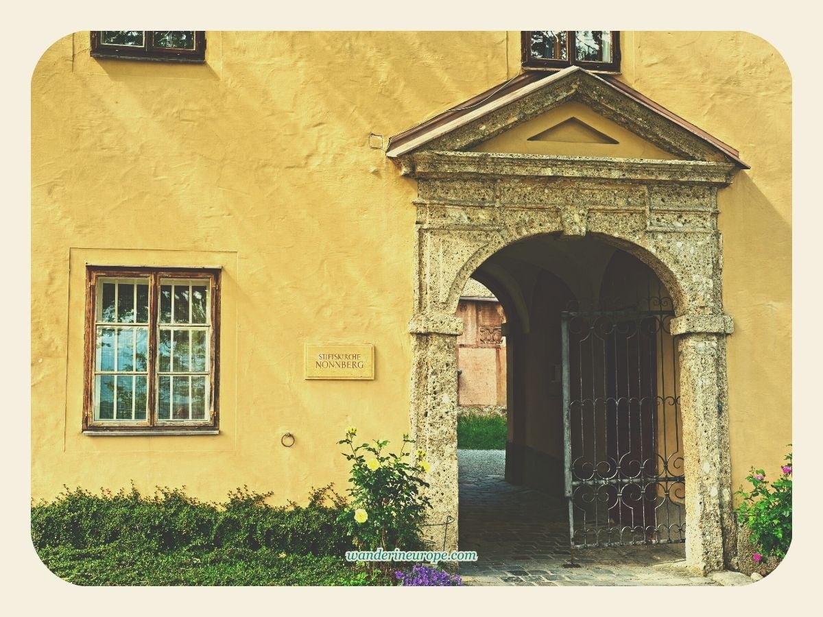Old Town Salzburg Walking Tour (Includes Viewpoints) + Map